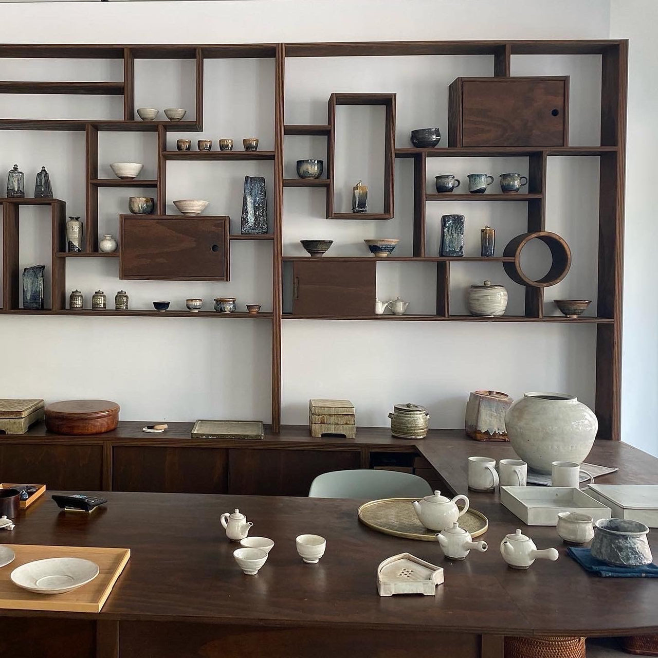 Studio visit & buncheong ware – EarthenArchive